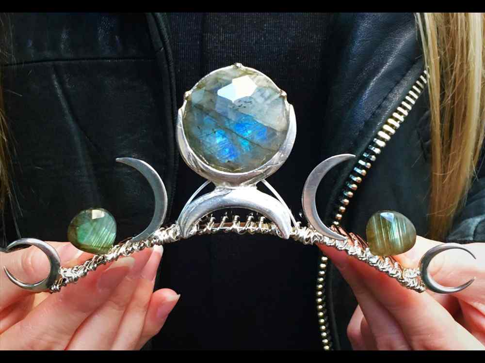 Lost Lunar Baedeker Crown – Elemental Child